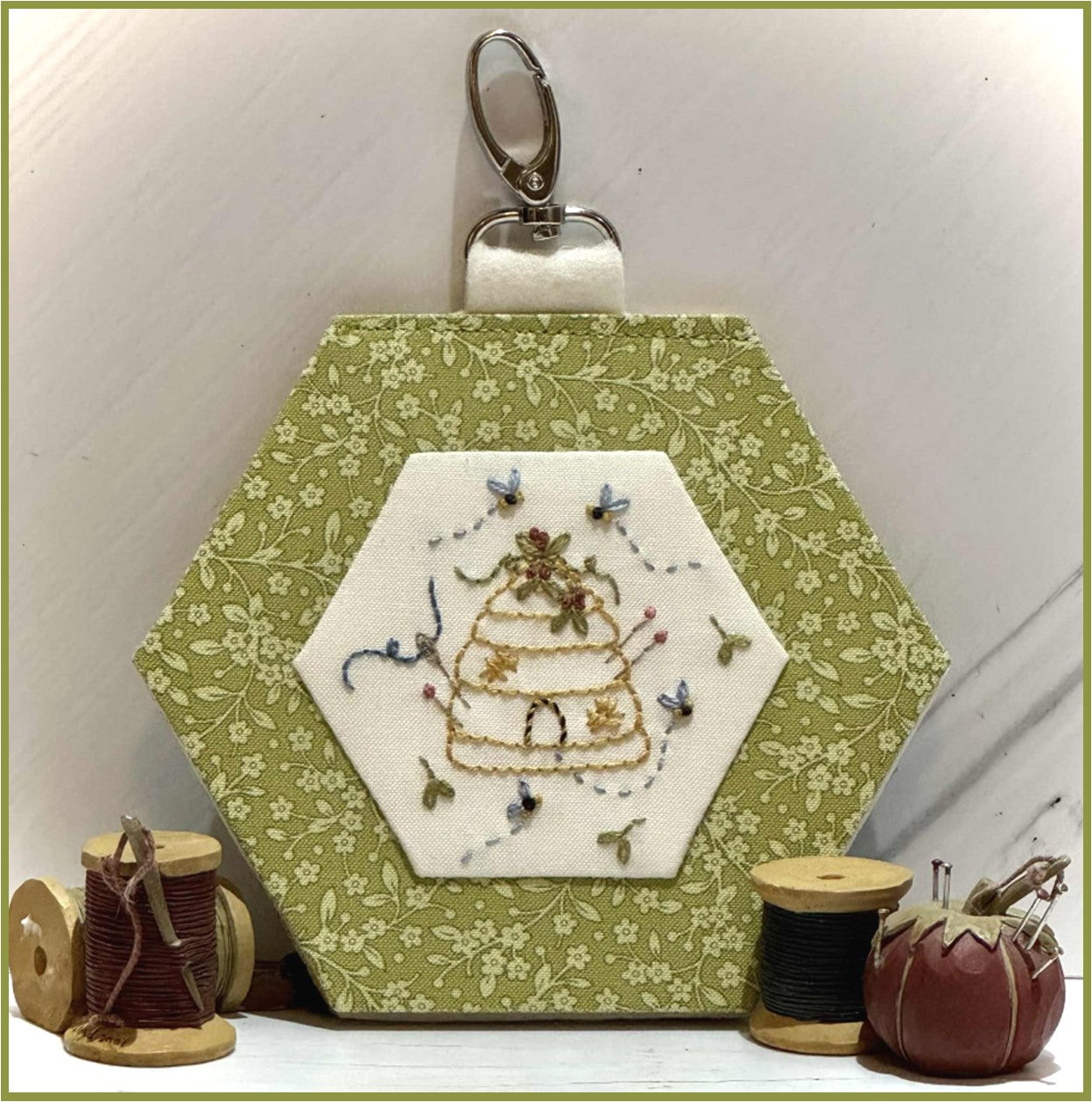 The Hive Needlebook – Petals & Patches